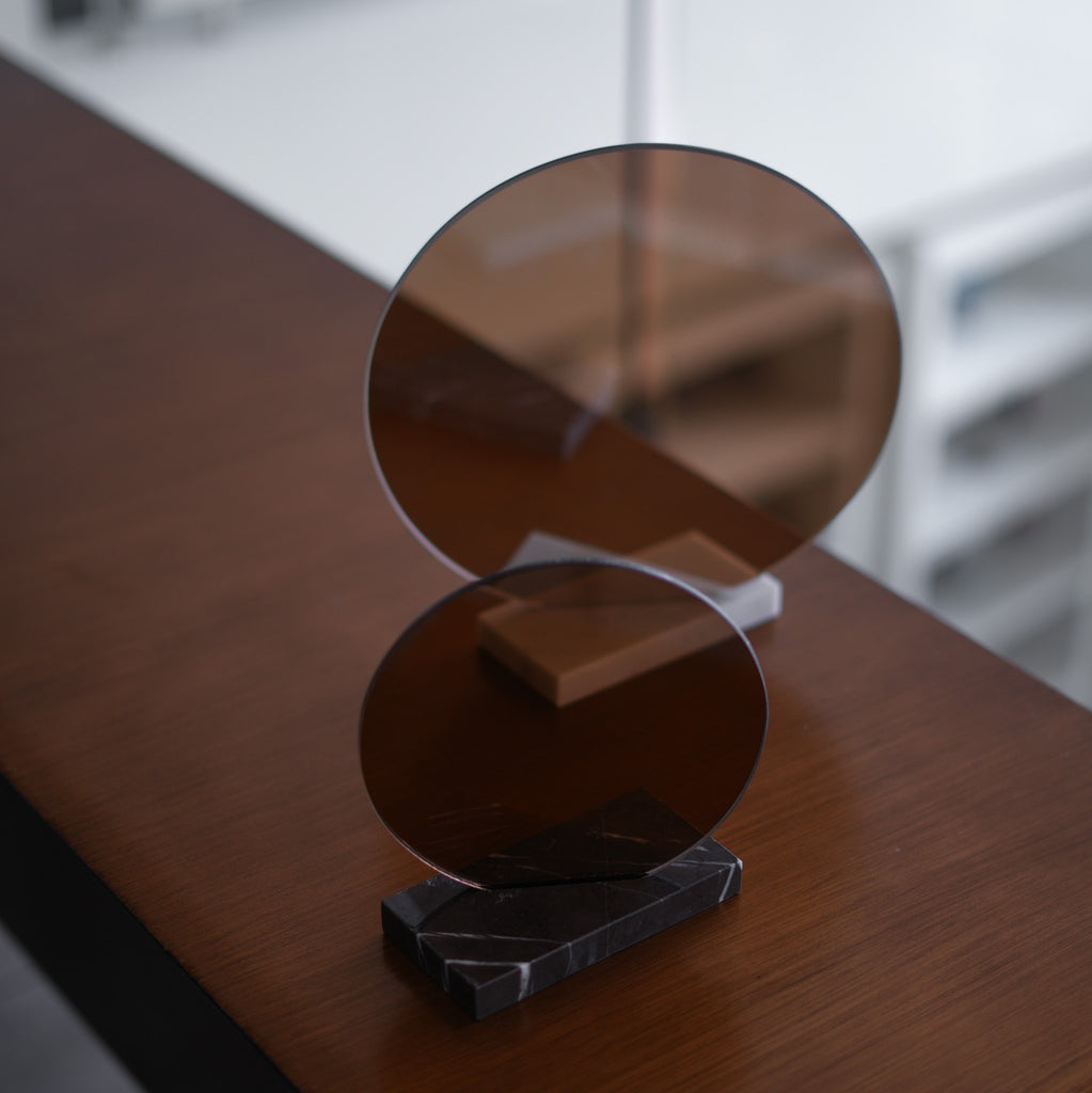 Lune Posée Grey White