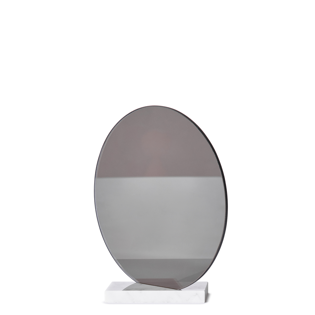 Pleine Lune Posée Grey White